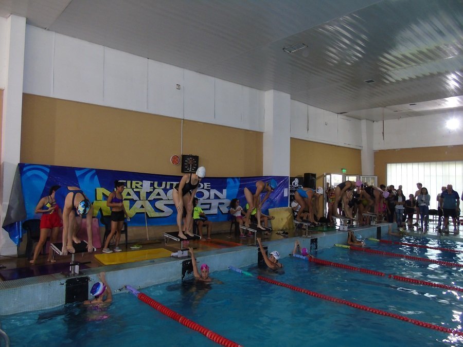 Orgullo varelense: el equipo máster de natación ganaron 31 medallas